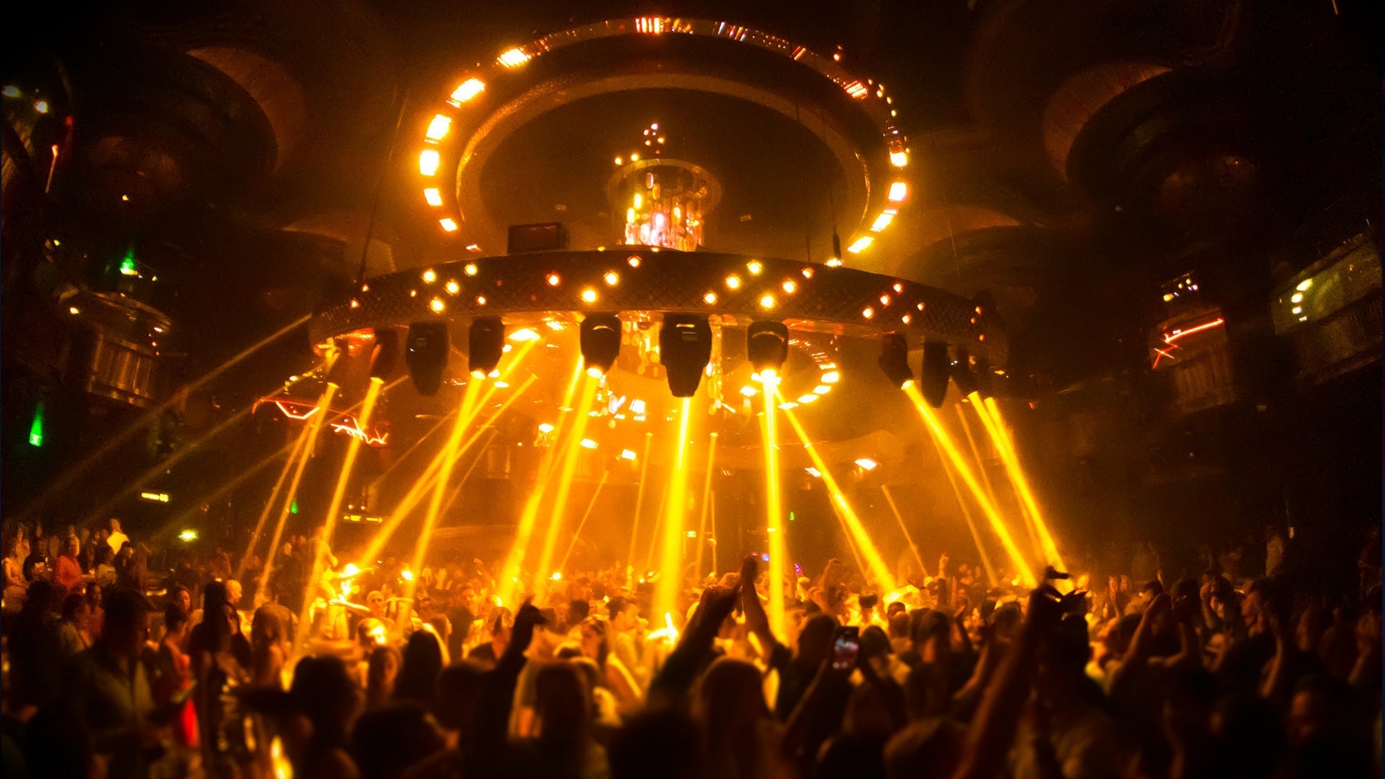Nightclub Lighting Guide: How to Create the Perfect Atmosphere ...